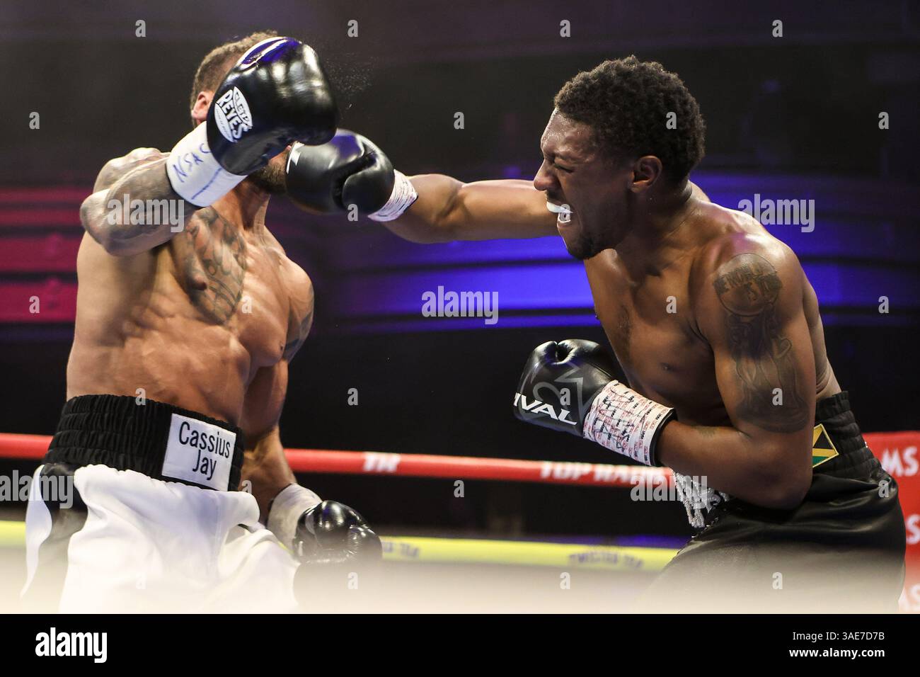 April 5, 2025: (L-R) Middleweights Troy Williamson and Jahi Tucker ...