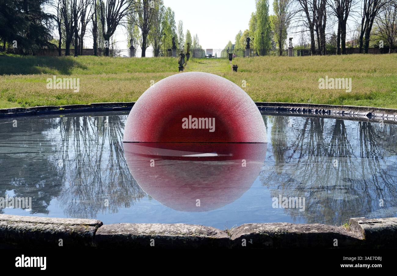 Varedo, Italy. 06th Apr, 2025. Varedo, Alcova location Villa Bagatti ...