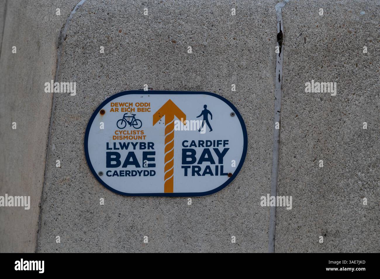Cardiff bay trail hi-res stock photography and images - Alamy