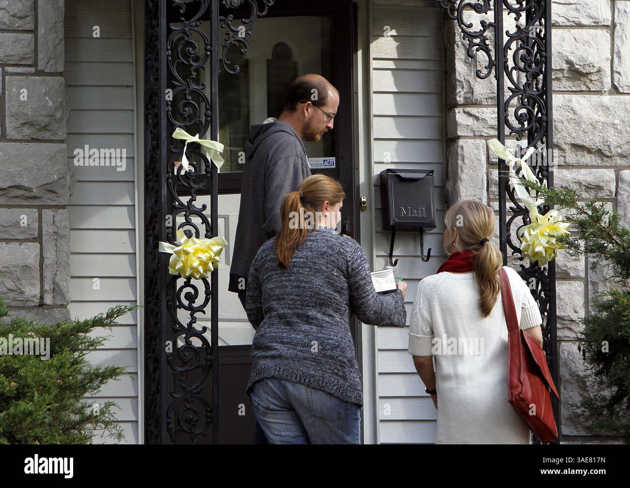 Oct. 18, 2011 - Kansas City, MO, USA - Jeremy Irwin (from left ...