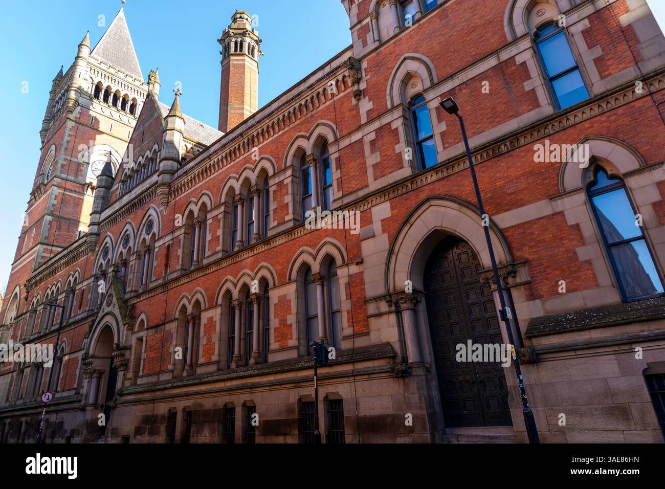 Image ofManchester Crown Court building Stock Photo - Alamy