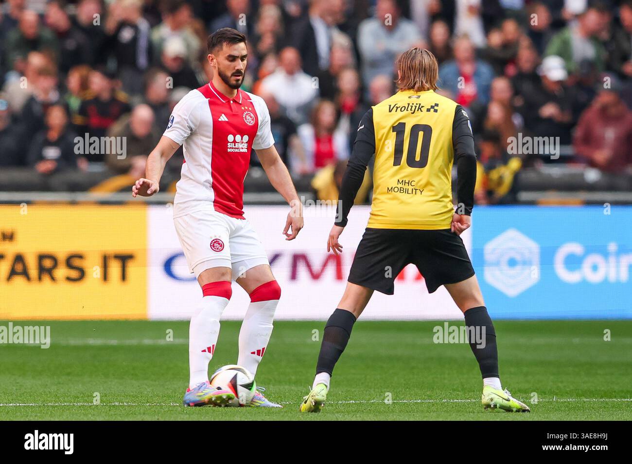 Amsterdam, Netherlands. 06th Apr, 2025. AMSTERDAM, NETHERLANDS - APRIL 6: Josip Sutalo of AFC ...