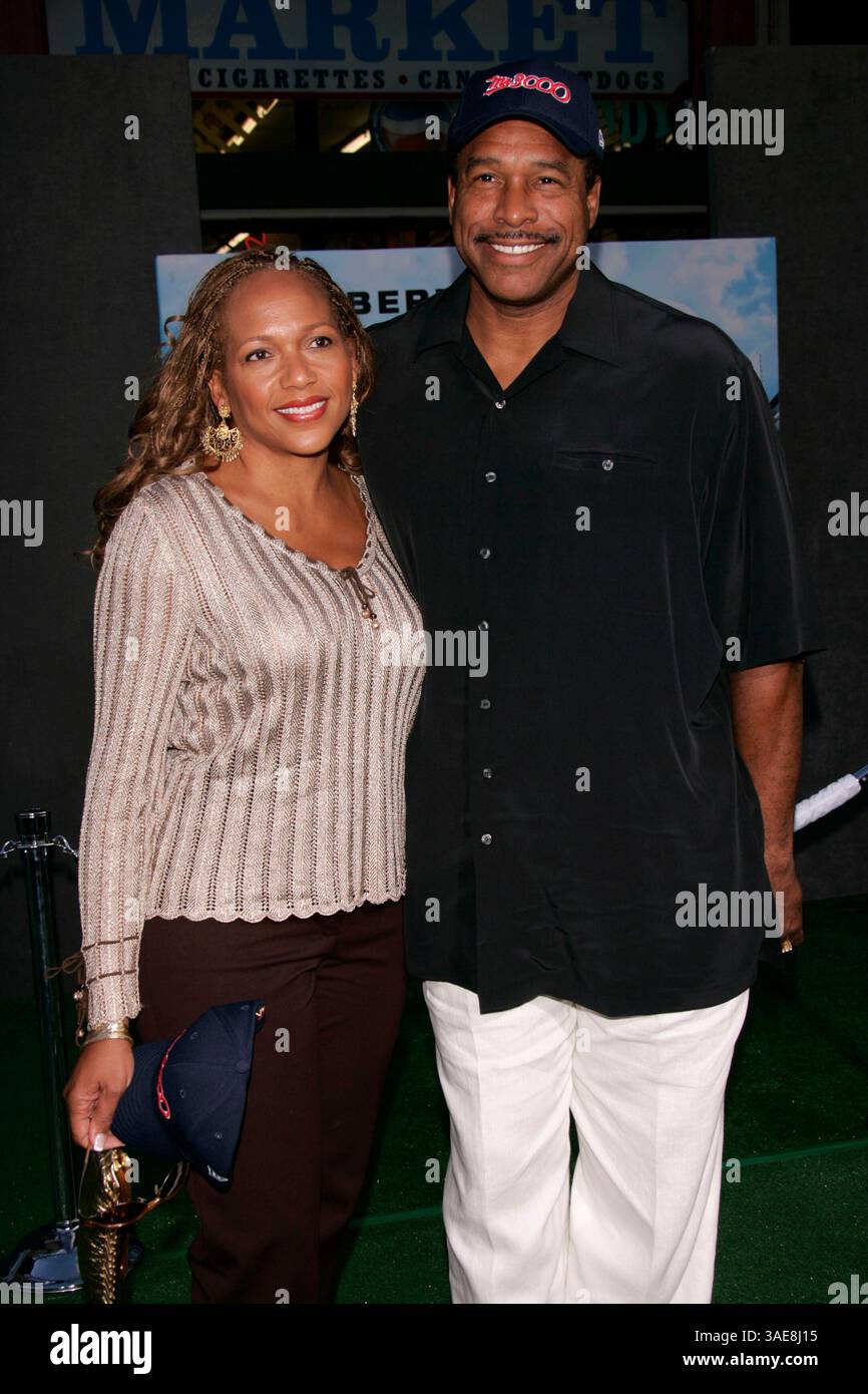 Sep 08, 2004; Hollywood, California, USA; MLB's DAVE WINFIELD & wife ...