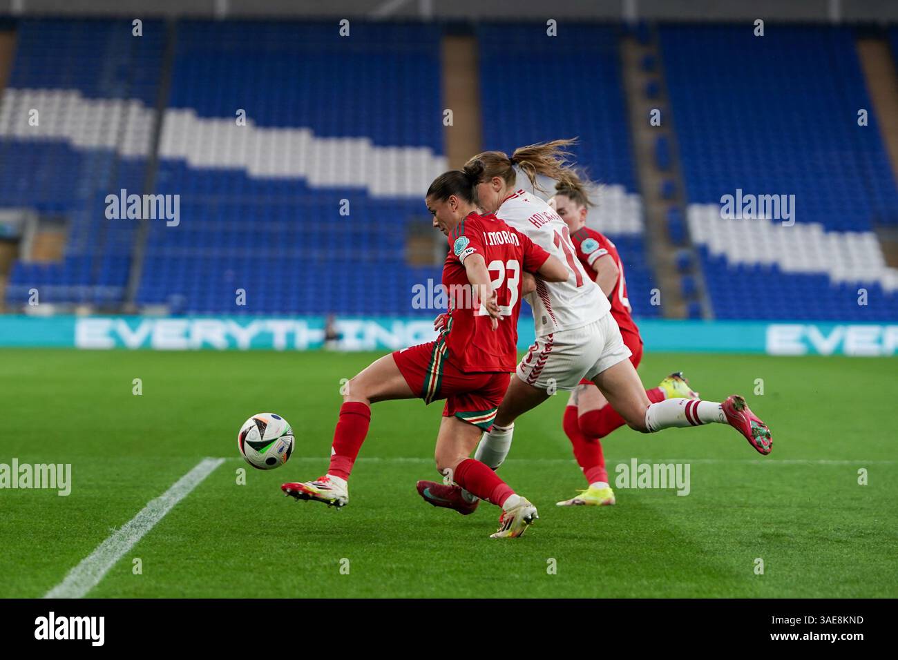 Ffion Morgan in action for Wales, Cardiff City Stadium, 4th April 2025 ...