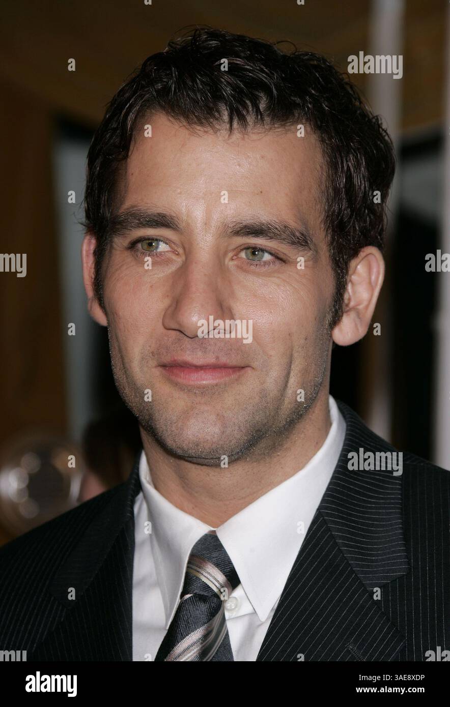 Nov 22, 2004; Westwood, California, USA; Actor CLIVE OWEN at the ...