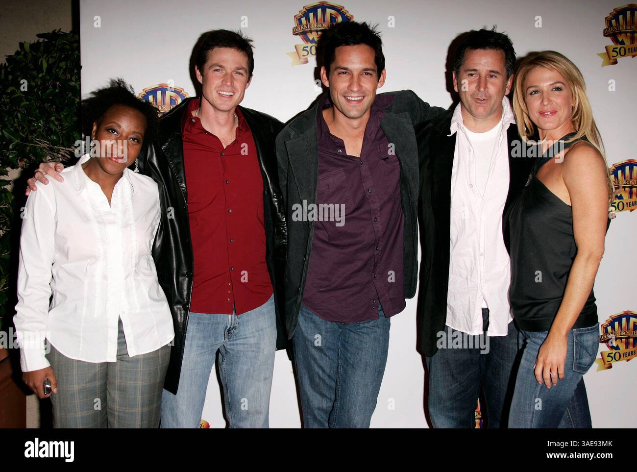 Jan 20, 2005; Burbank, California, USA; Cast of Without A Trace ...