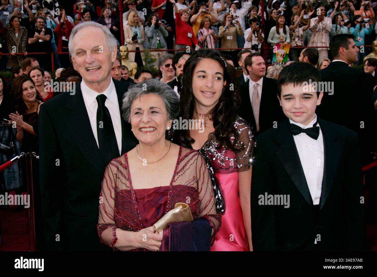 Feb 27, 2005; Hollywood, CA, USA; OSCARS 2005: Actor ALAN ALDA and ...