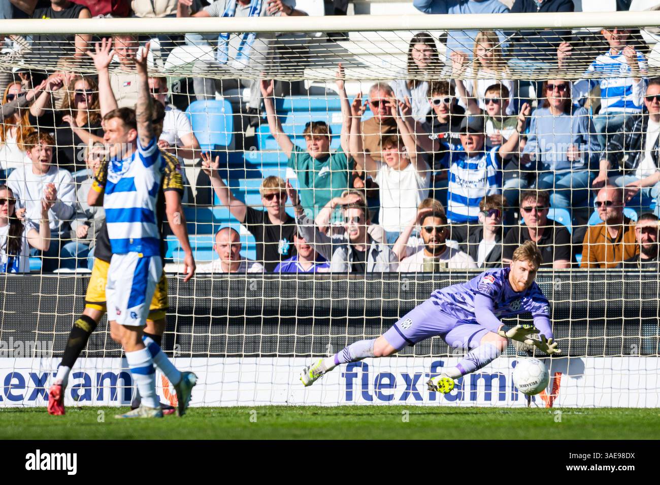 Doetinchem, Netherlands. 06th Apr, 2025. DOETINCHEM, Stadium de ...