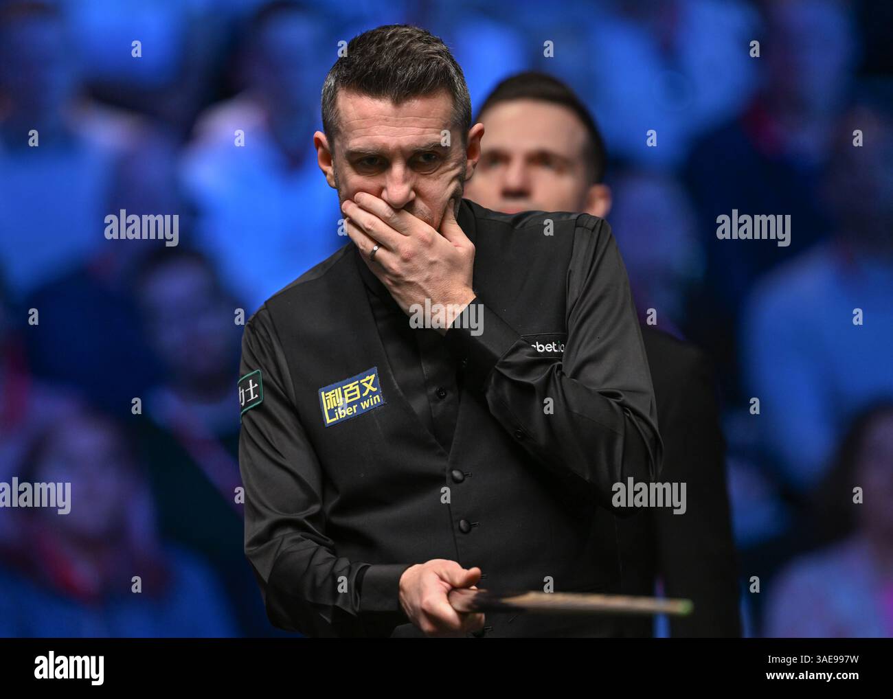 Manchester, UK. 6th Apr, 2025. Mark Selby reacts during the John Higgins vs Mark Selby 2025 ...