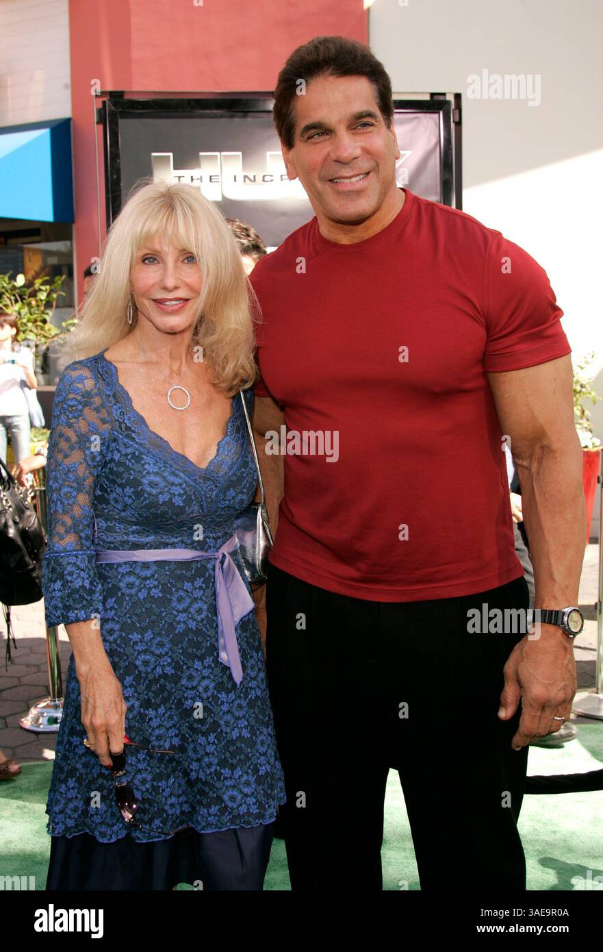 Lou ferrigno wife carla ferrigno hi-res stock photography and images ...