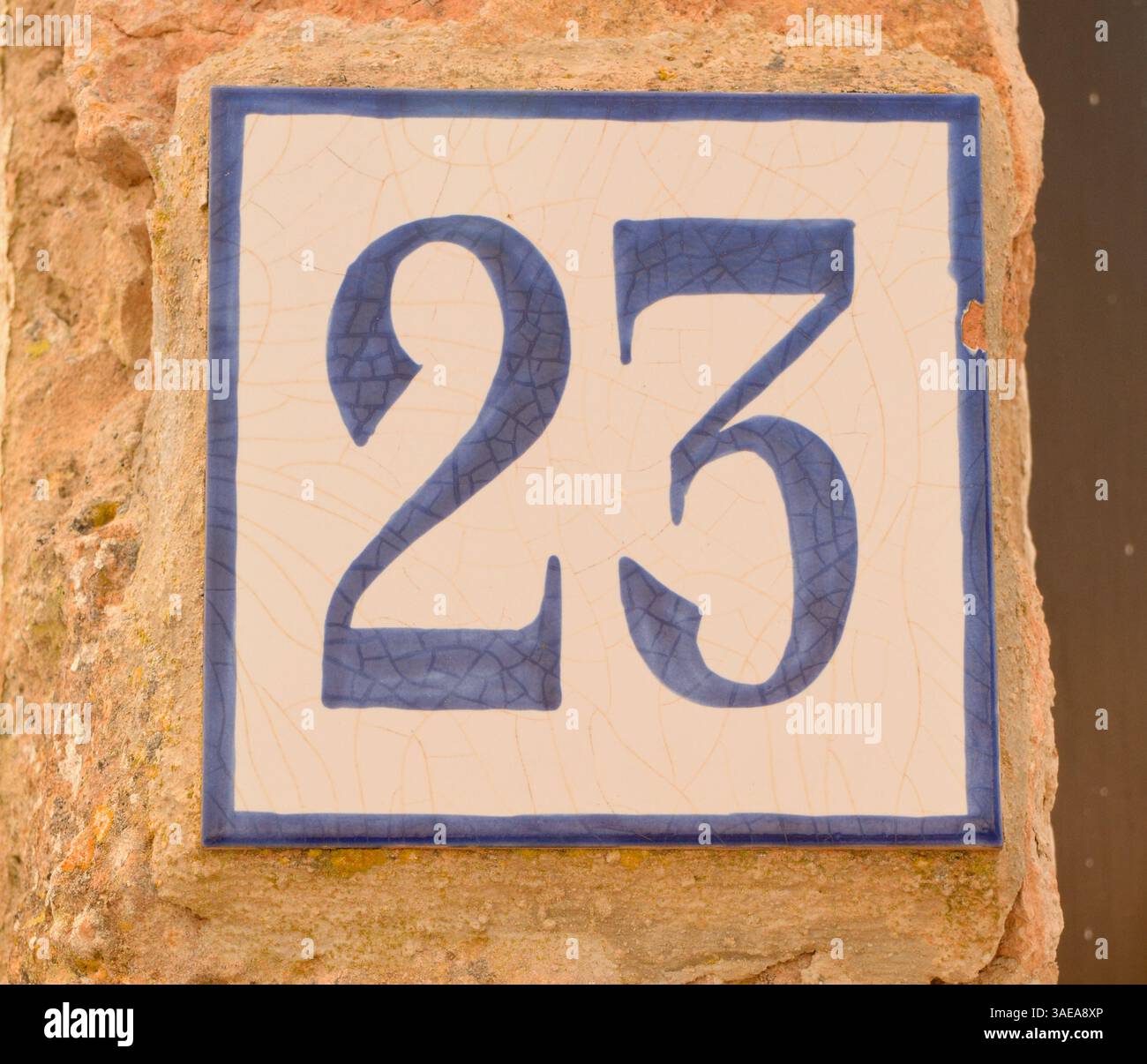 House number sign Stock Photo - Alamy