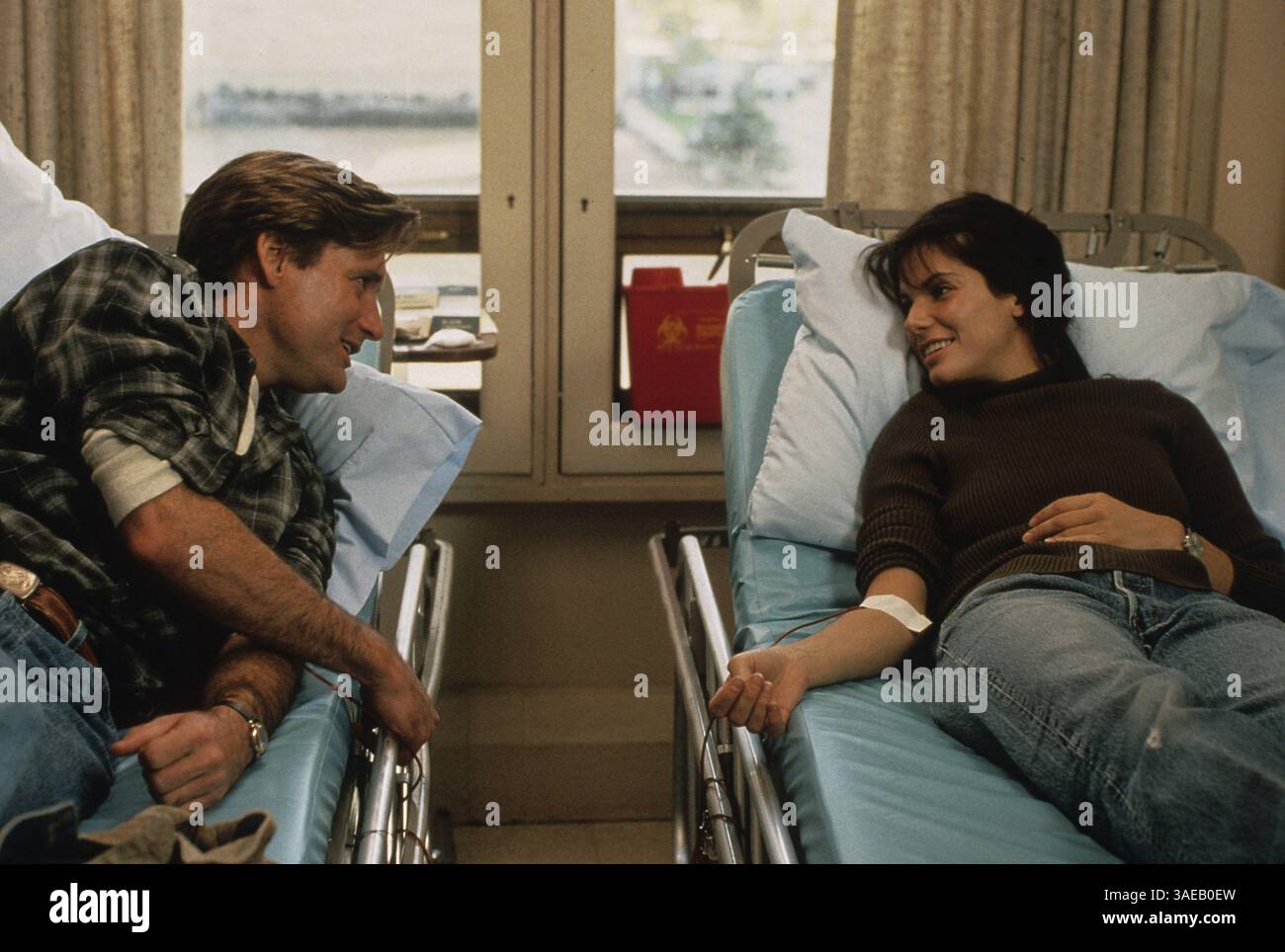 Film Still / Publicity Still from "While You Were Sleeping" Bill Pullman, Sandra Bullock 1995 ...