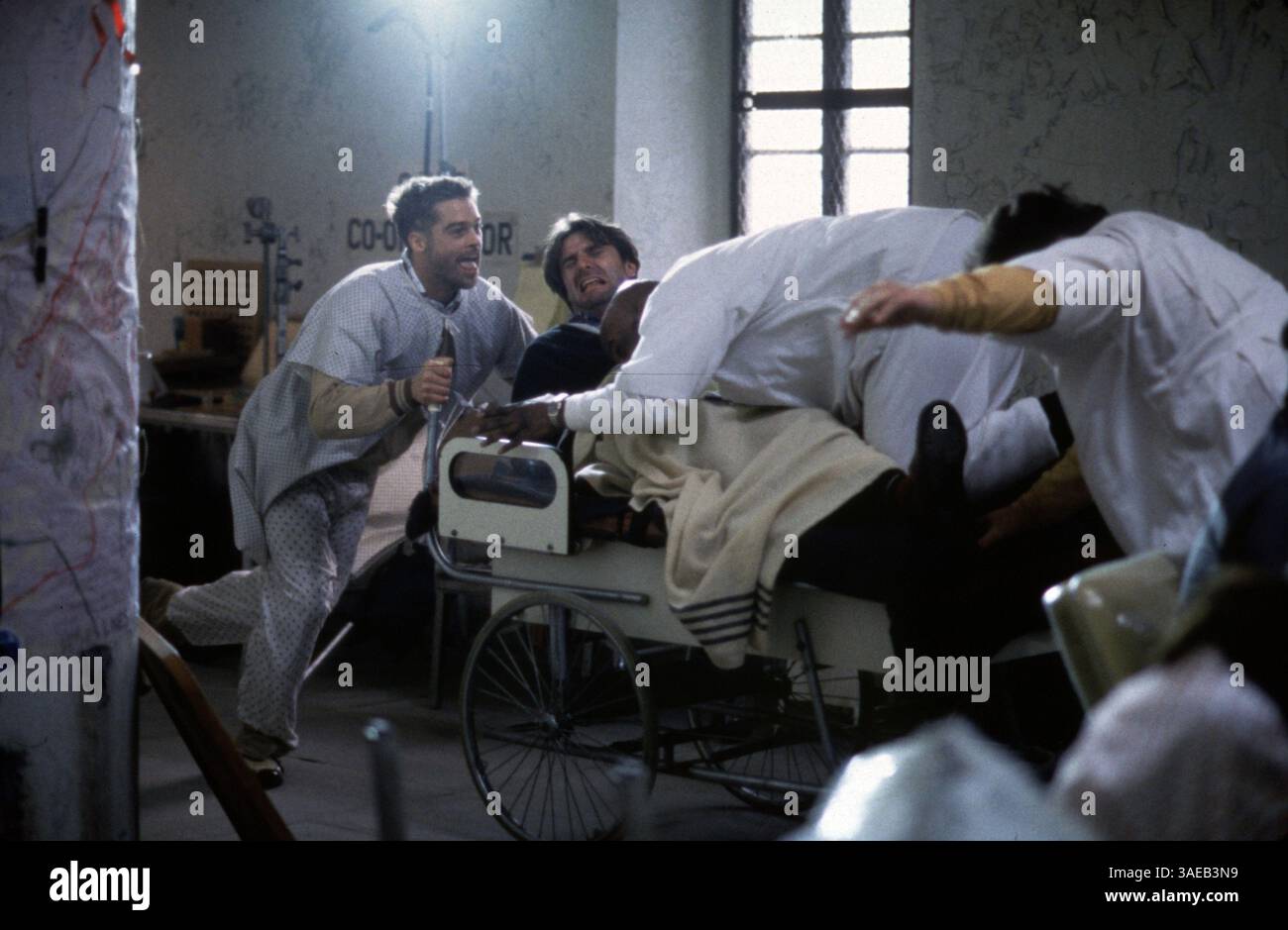 Film Still / Publicity Still from "Twelve Monkeys" Brad Pitt 1995 ...