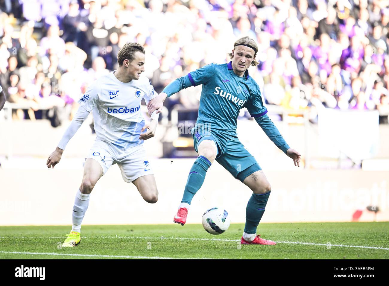 Brussels, Belgium. 06th Apr, 2025. Genk's Matte Smets and Anderlecht's ...