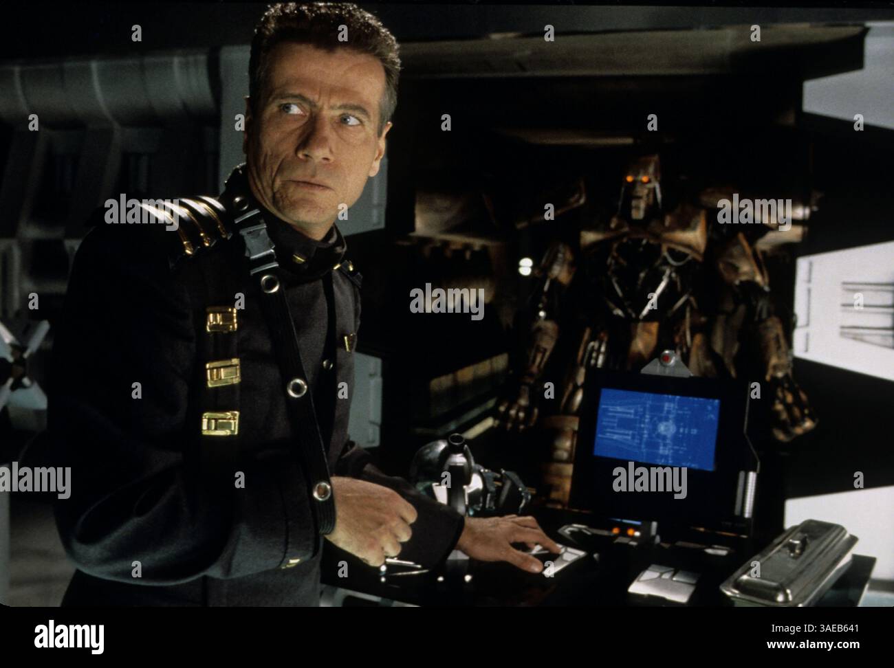 Film Still / Publicity Still from "Judge Dredd" Jurgen Prochnow 1995 ...