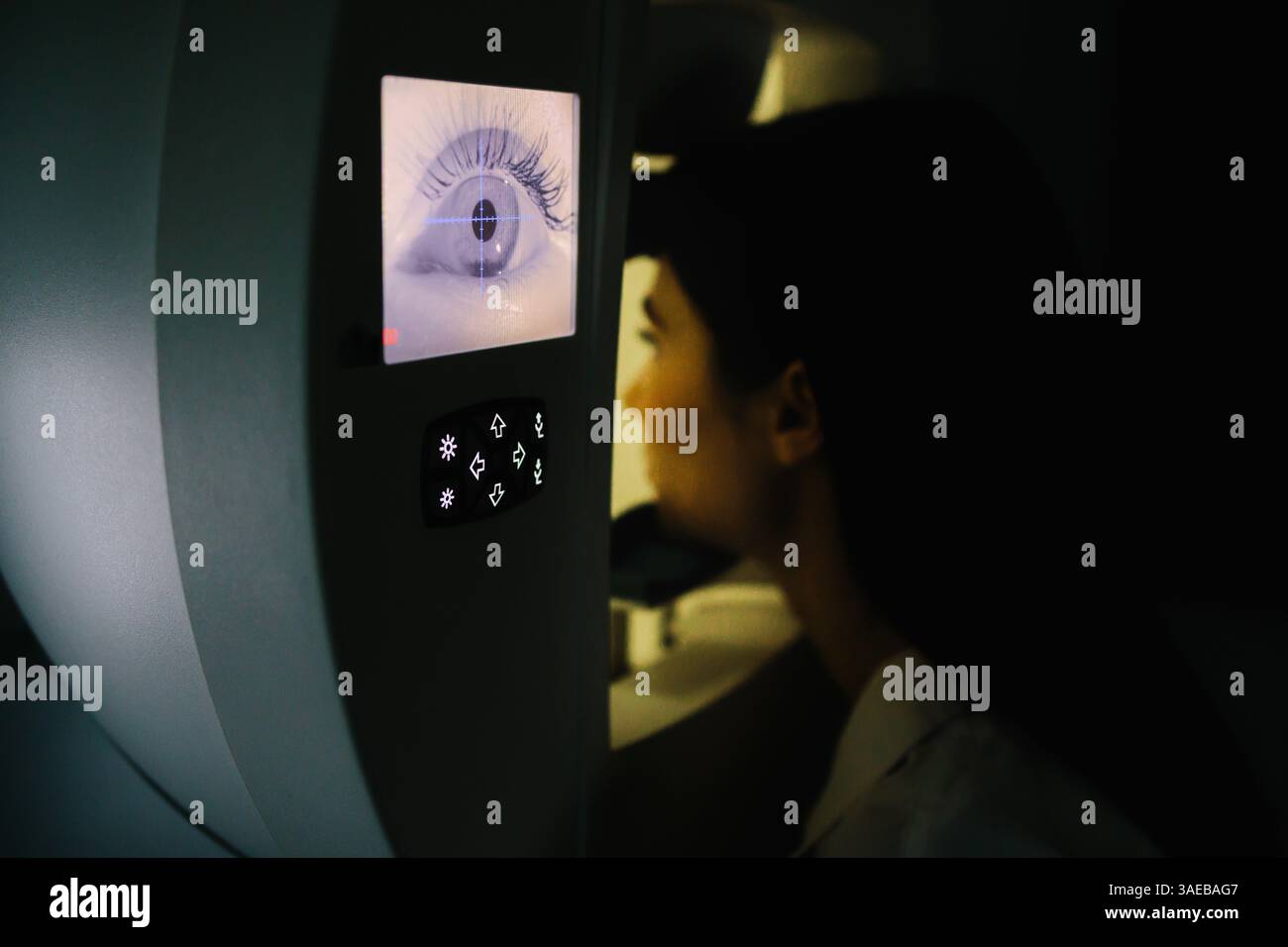 Perimetry visual hi-res stock photography and images - Alamy