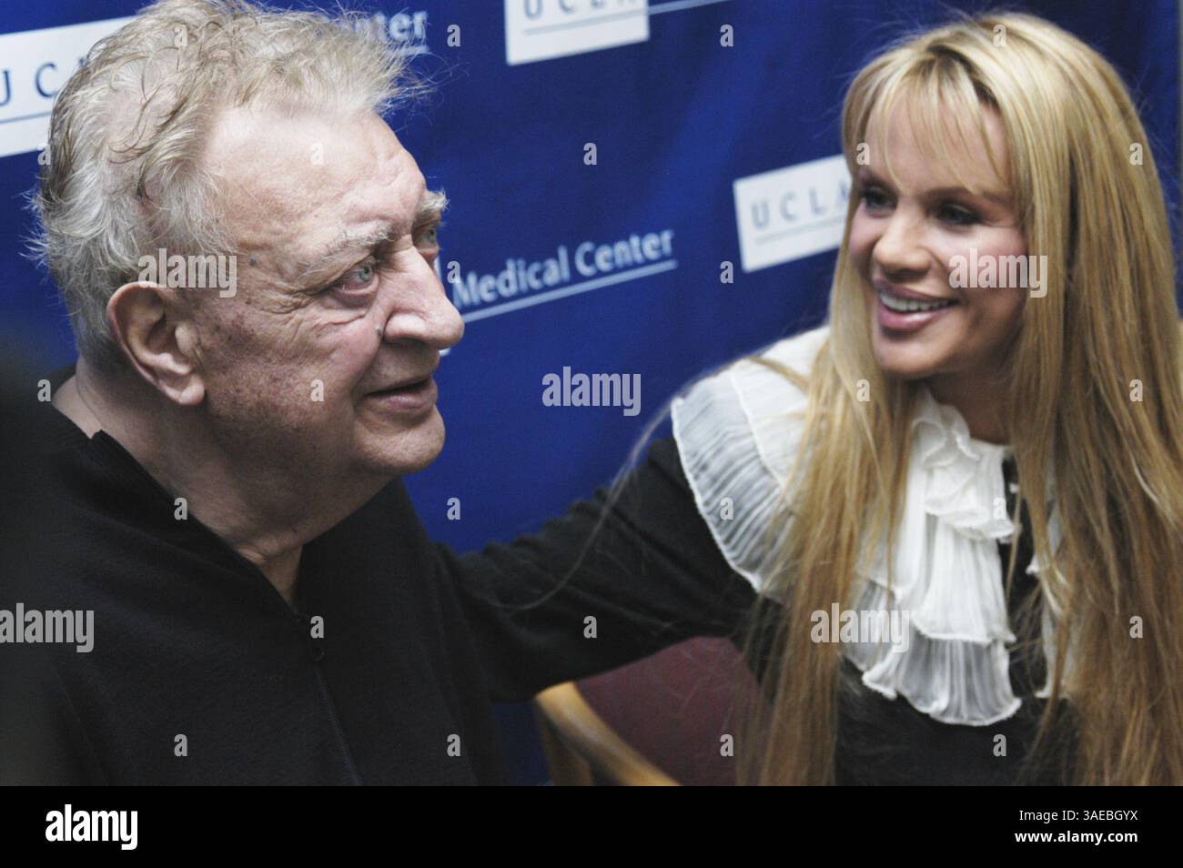 Rodney dangerfield wife hi-res stock photography and images - Alamy