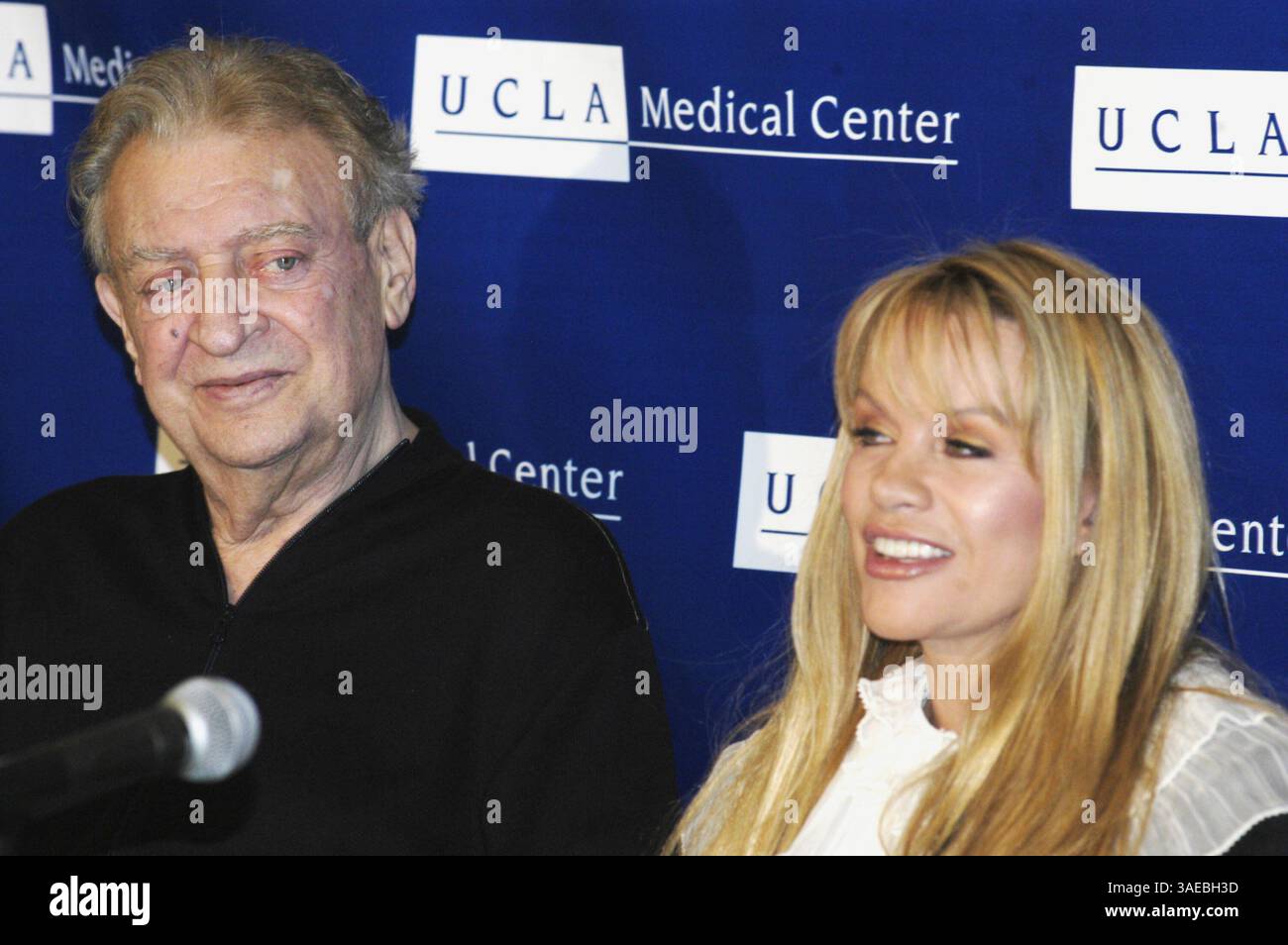 Rodney dangerfield wife hi-res stock photography and images - Alamy