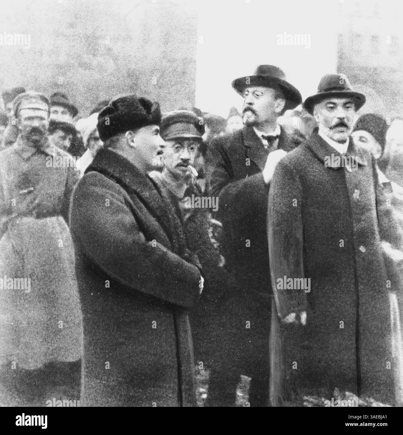 Vladimir lenin sverdlov square Black and White Stock Photos & Images ...