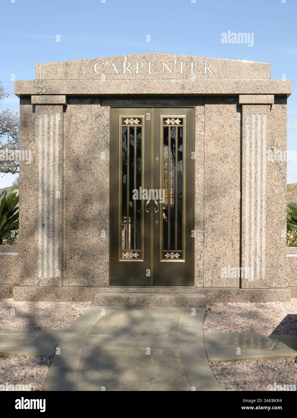 Jan 15, 2004; Westlake Village, CA, USA; The remains of singer Karen ...