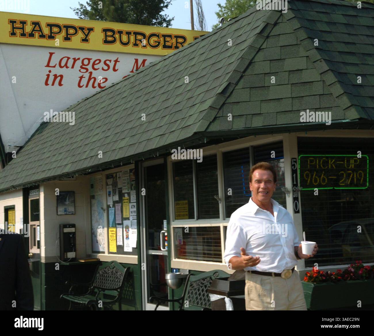 Jun 27, 2008 - Mariposa, California, USA - California Governor ARNOLD ...