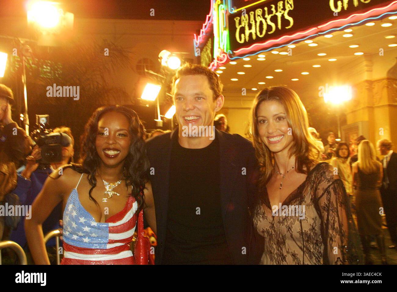 Matthew lillard 2001 hi-res stock photography and images - Alamy