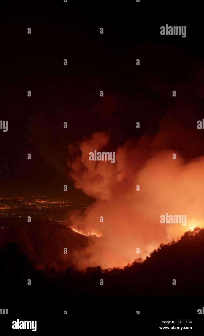 Oct 25, 2003; San Bernardino, California, USA; CALIFORNIA WILDFIRES ...