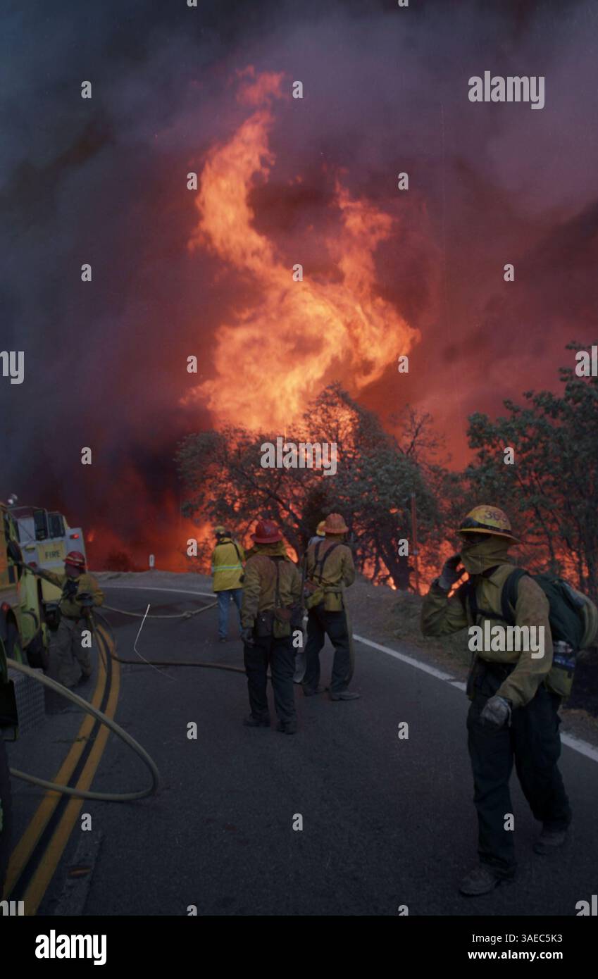 Oct 28, 2003; Running Springs, California, USA; CALIFORNIA WILDFIRES ...