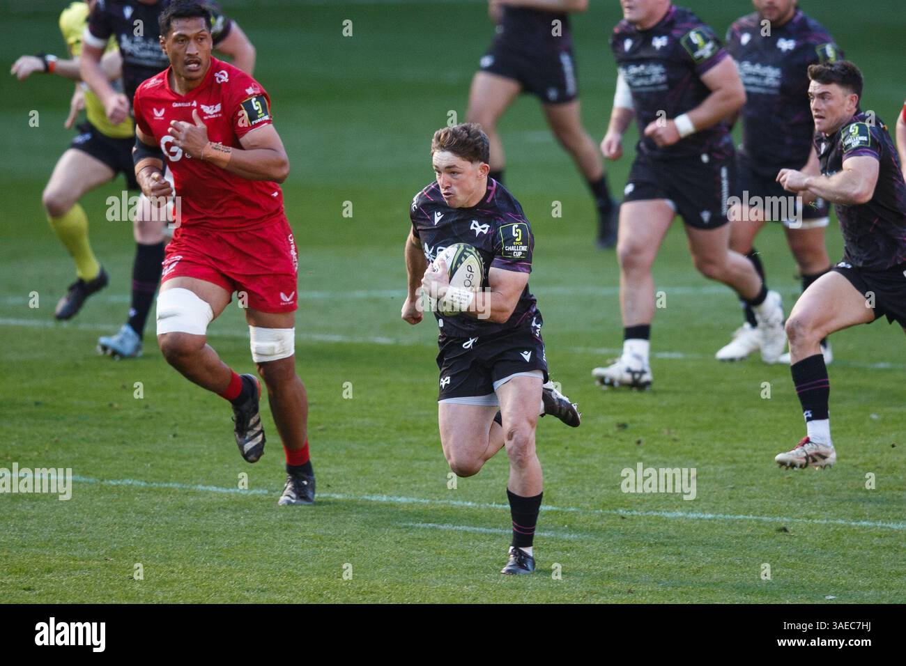 Swansea, UK. 6 April, 2025. Dan Edwards of Ospreys makes a break during ...