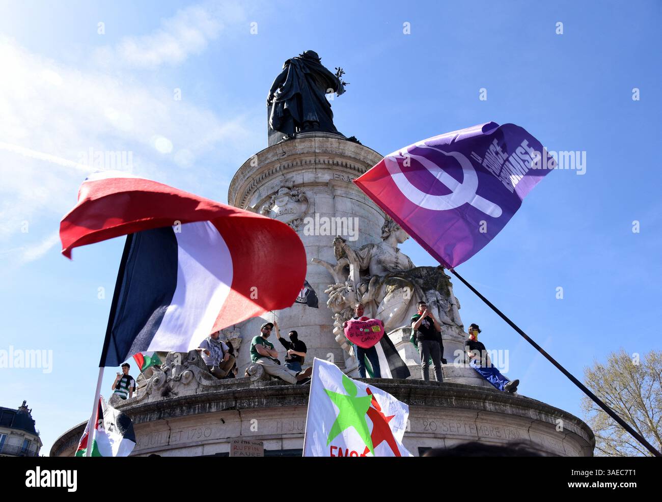 Paris, France. 06th Apr, 2025. Demonstration against the far right ...