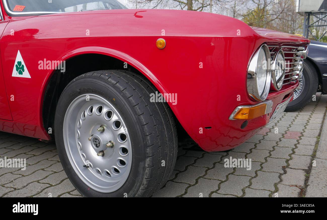 Alfa romeo giulia sprint race car hi-res stock photography and images ...