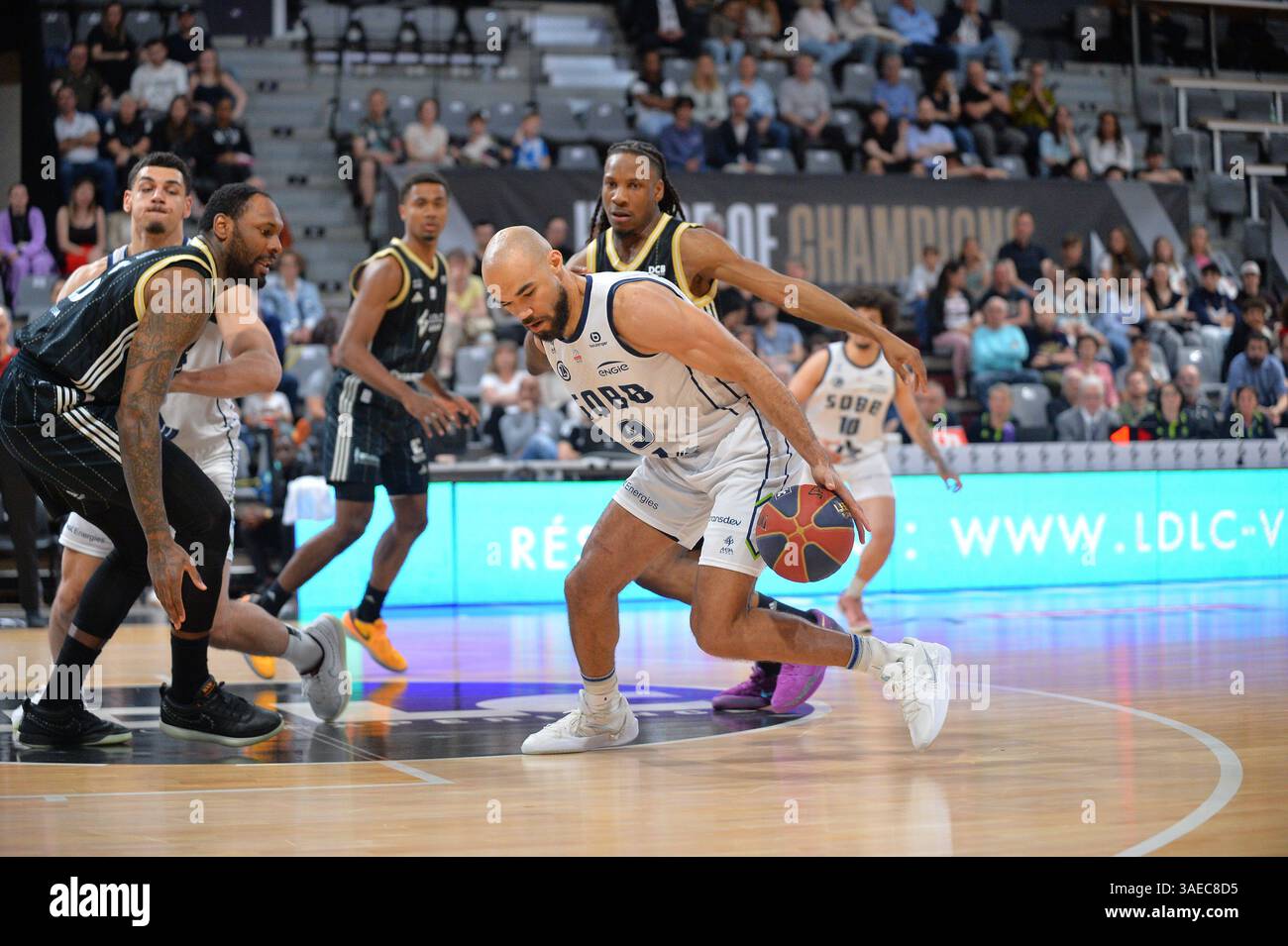 Villeurbanne, France. 06th Apr, 2025. Jerome Robinson of Saint-Quentin ...