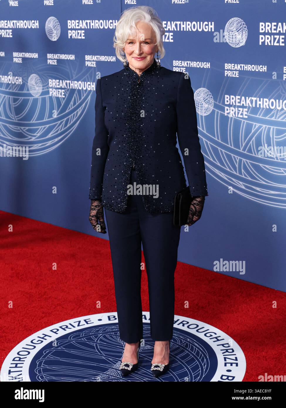 SANTA MONICA, LOS ANGELES, CALIFORNIA, USA - APRIL 05: Glenn Close wearing Giorgio Armani, Roger ...