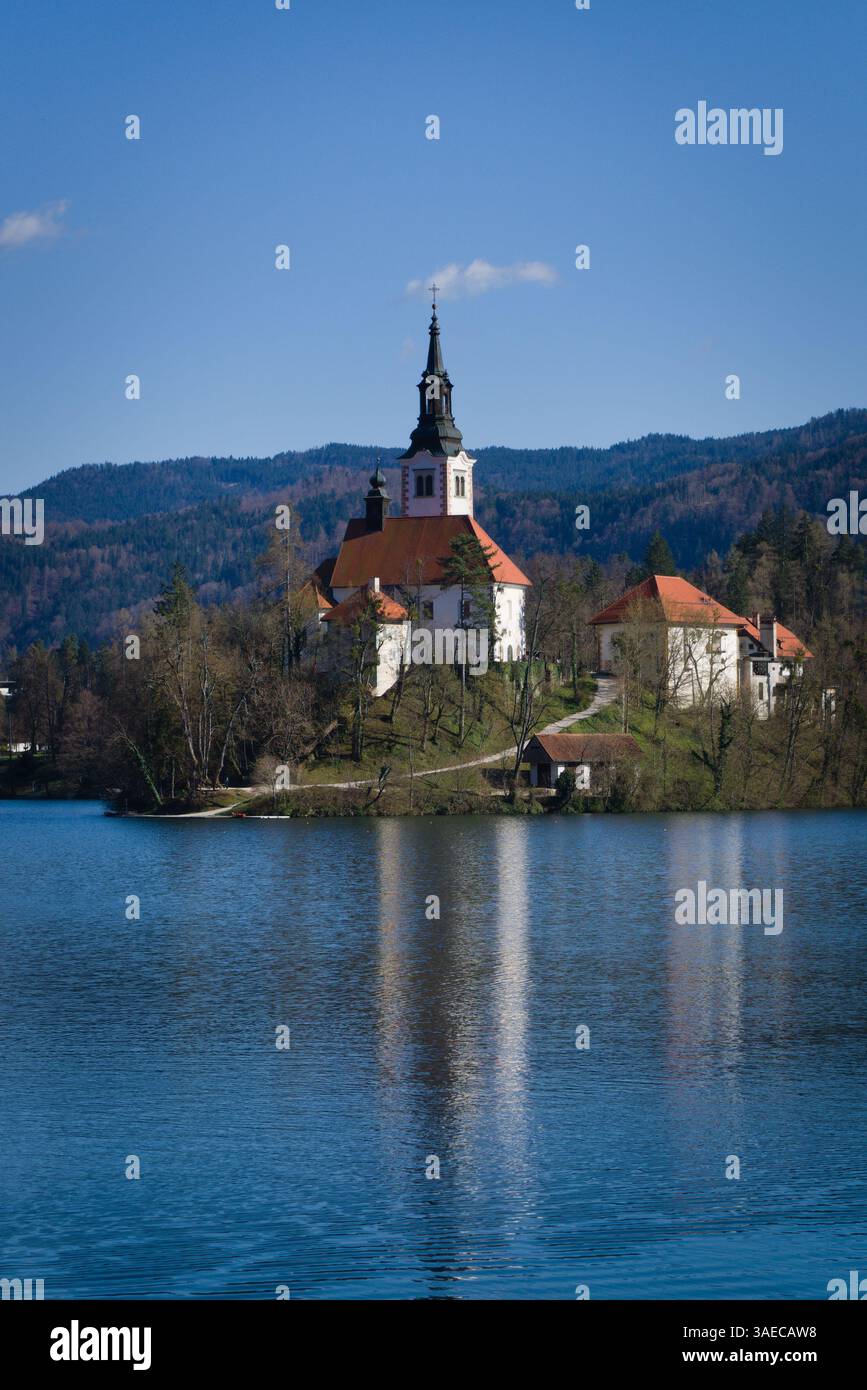 The perfect lightning hi-res stock photography and images - Alamy