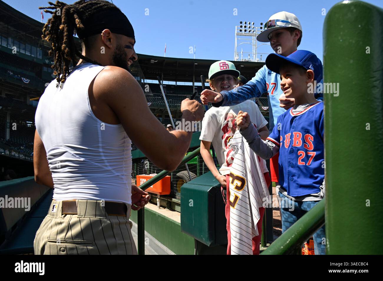 San Diego Padres outfielder Fernando Tatis Jr. signs autographs for ...