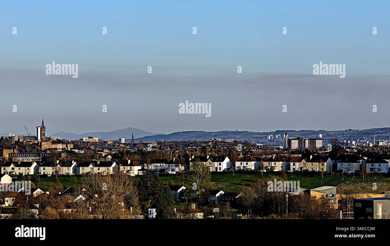 Glasgow, Scotland, UK. 6th April, 2025. UK Weather: Spring sees summer ...
