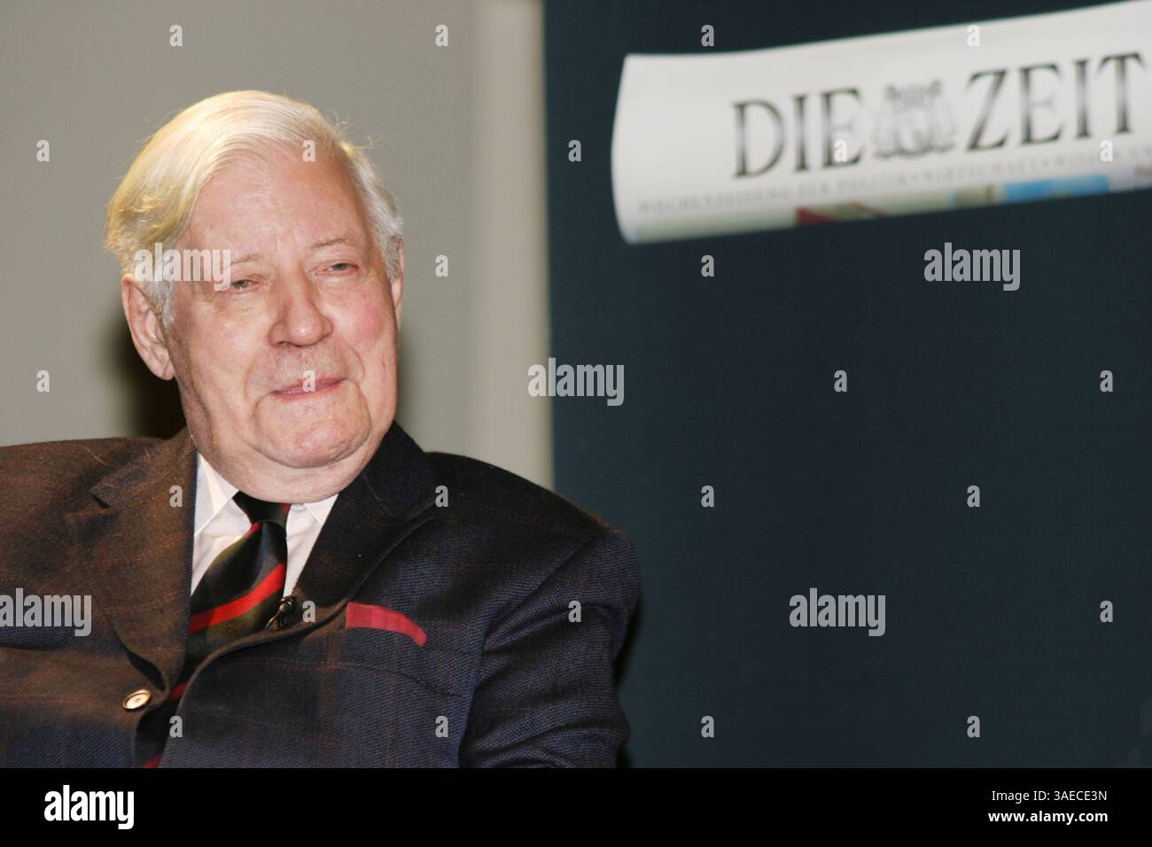 Helmut Schmidt DEU, Deutschland, 28.10.2004, Helmut Schmidt im ...