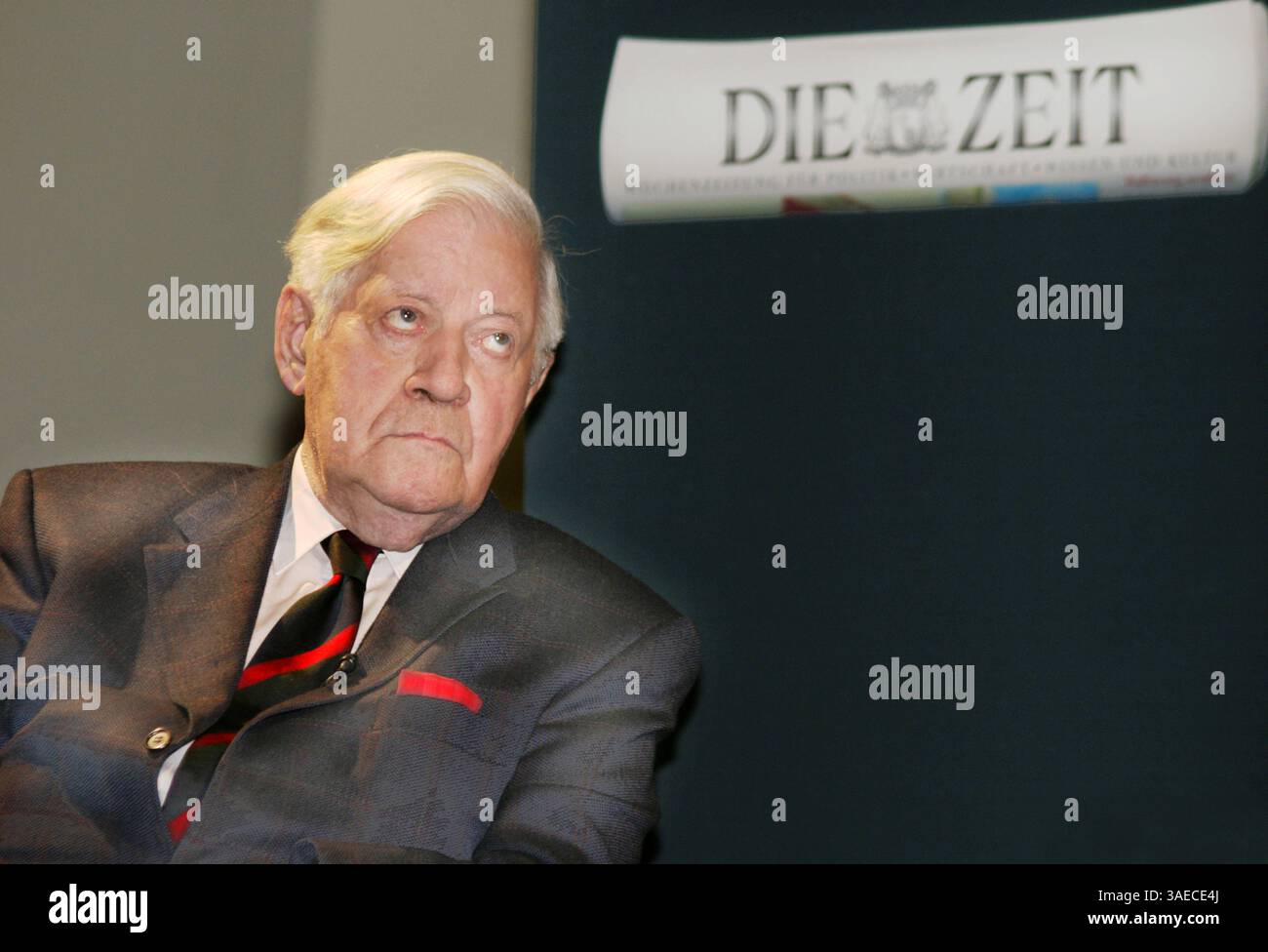 Helmut Schmidt DEU, Deutschland, 28.10.2004, Helmut Schmidt im ...