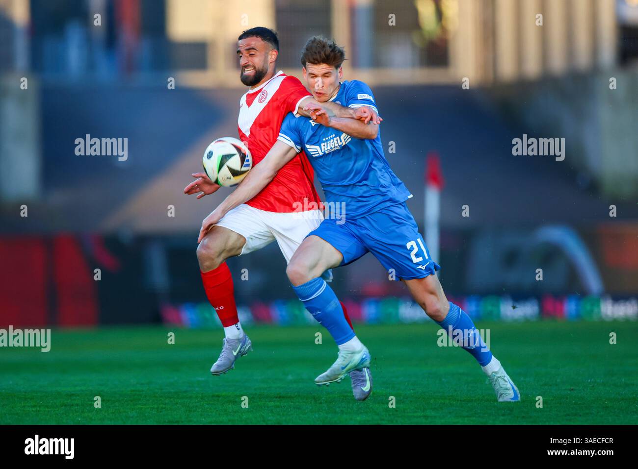 Essen, Germany. 06th Apr, 2025. Soccer: 3rd division, Rot-Weiss Essen ...