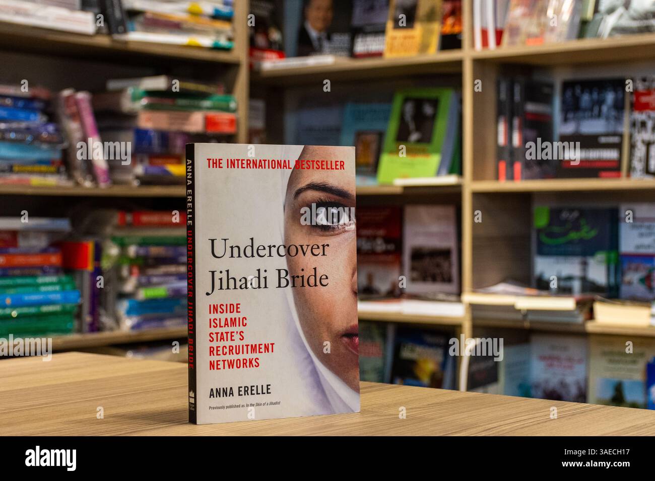 Jihadi bride hi-res stock photography and images - Alamy