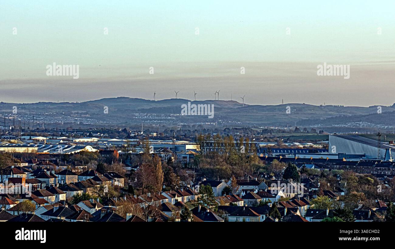 Glasgow, Scotland, UK. 6th April, 2025. UK Weather: Spring sees summer ...