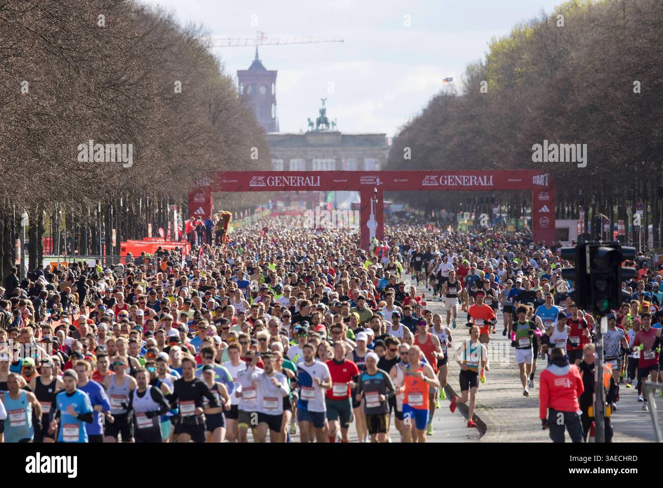 Halbmarathon, Sportveranstaltung in Berlin, 05.04.2025 Läufer auf der ...