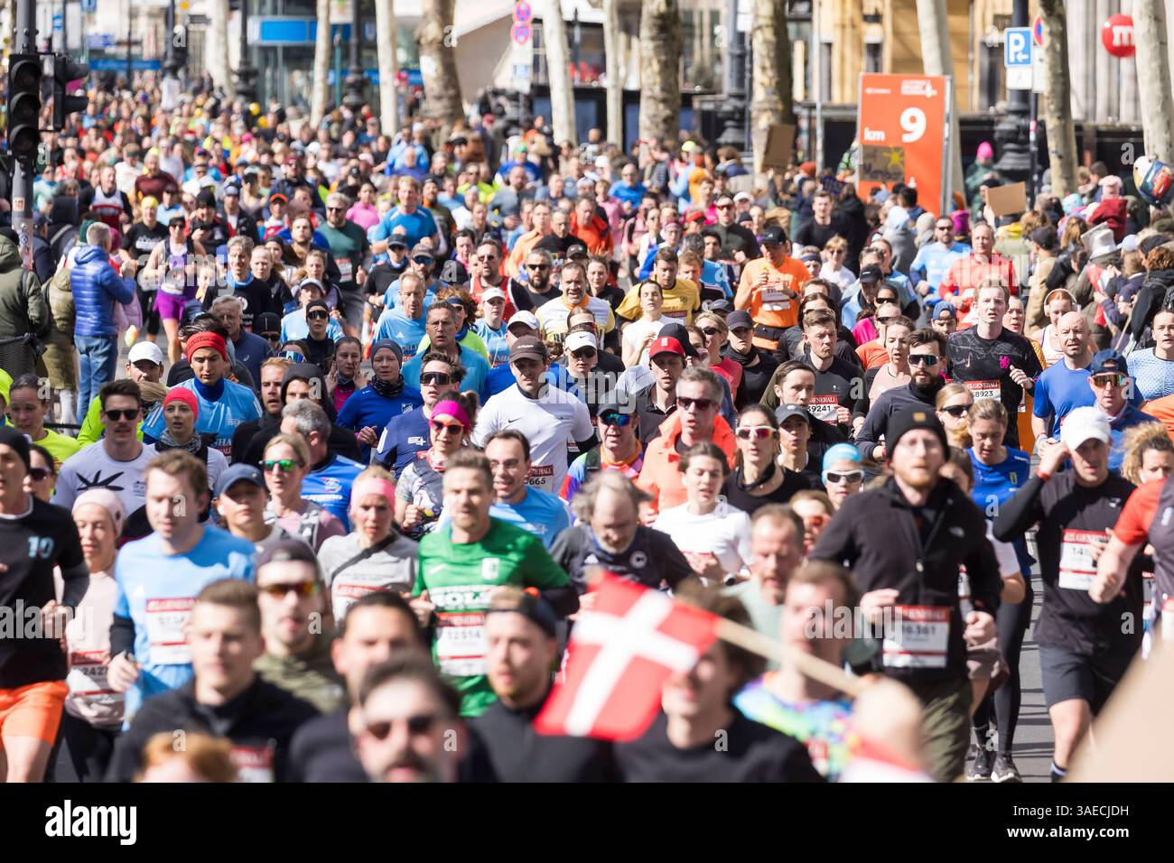 Halbmarathon, Sportveranstaltung in Berlin, 05.04.2025 Läufer auf dem ...