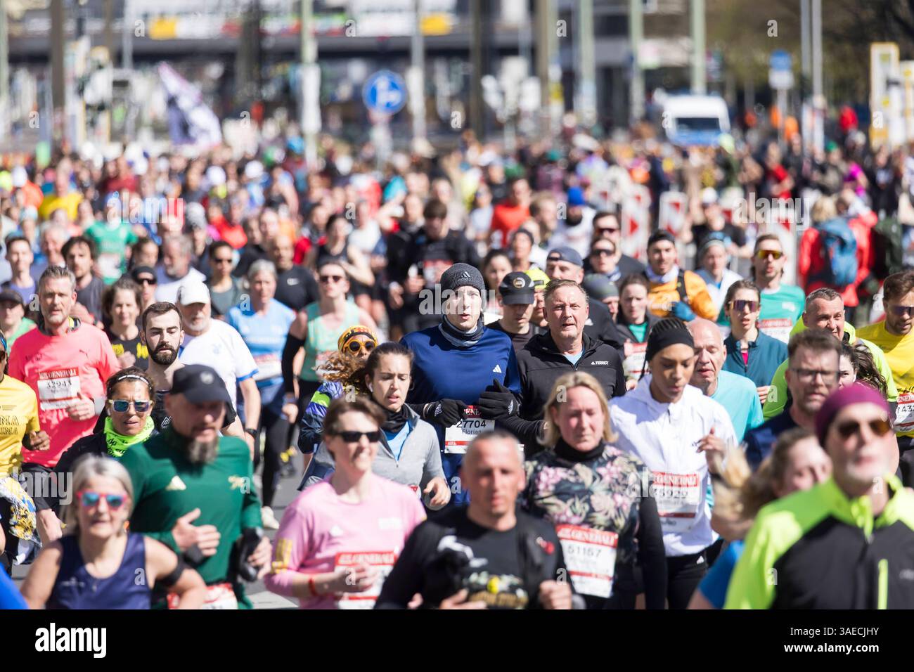 Halbmarathon, Sportveranstaltung in Berlin, 05.04.2025 Läufer beim 44 ...