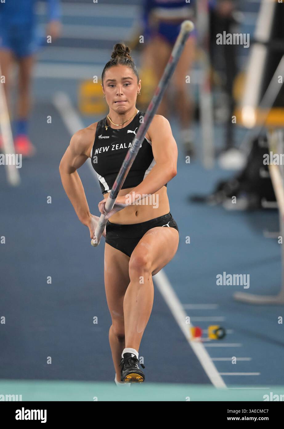 Imogen Ayris of New Zealand competing in the pole vault at the World ...