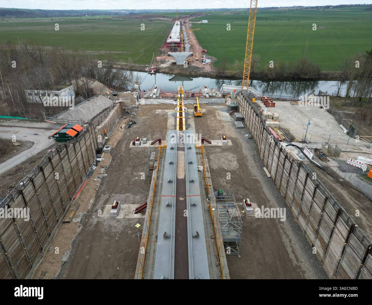 14.03.2025 Sachsen Anhalt Sachsen-AnhaltLuftbild Luftaufnahme Bauarbeiten an der Autobahn A143 ...