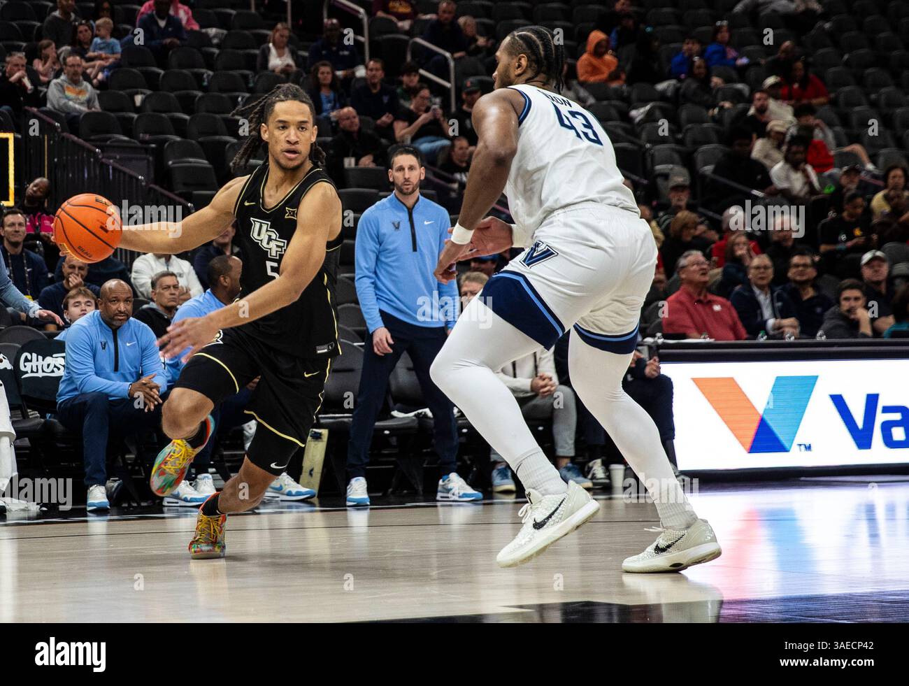 April 05 2025 Las Vegas, NV U.S.A. UCF forward Benny Williams (5)goes ...
