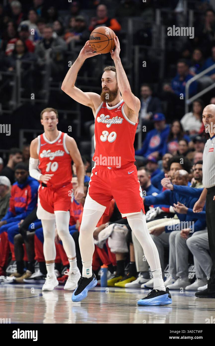 Memphis Grizzlies center Jay Huff (30) looks to pass during the first ...