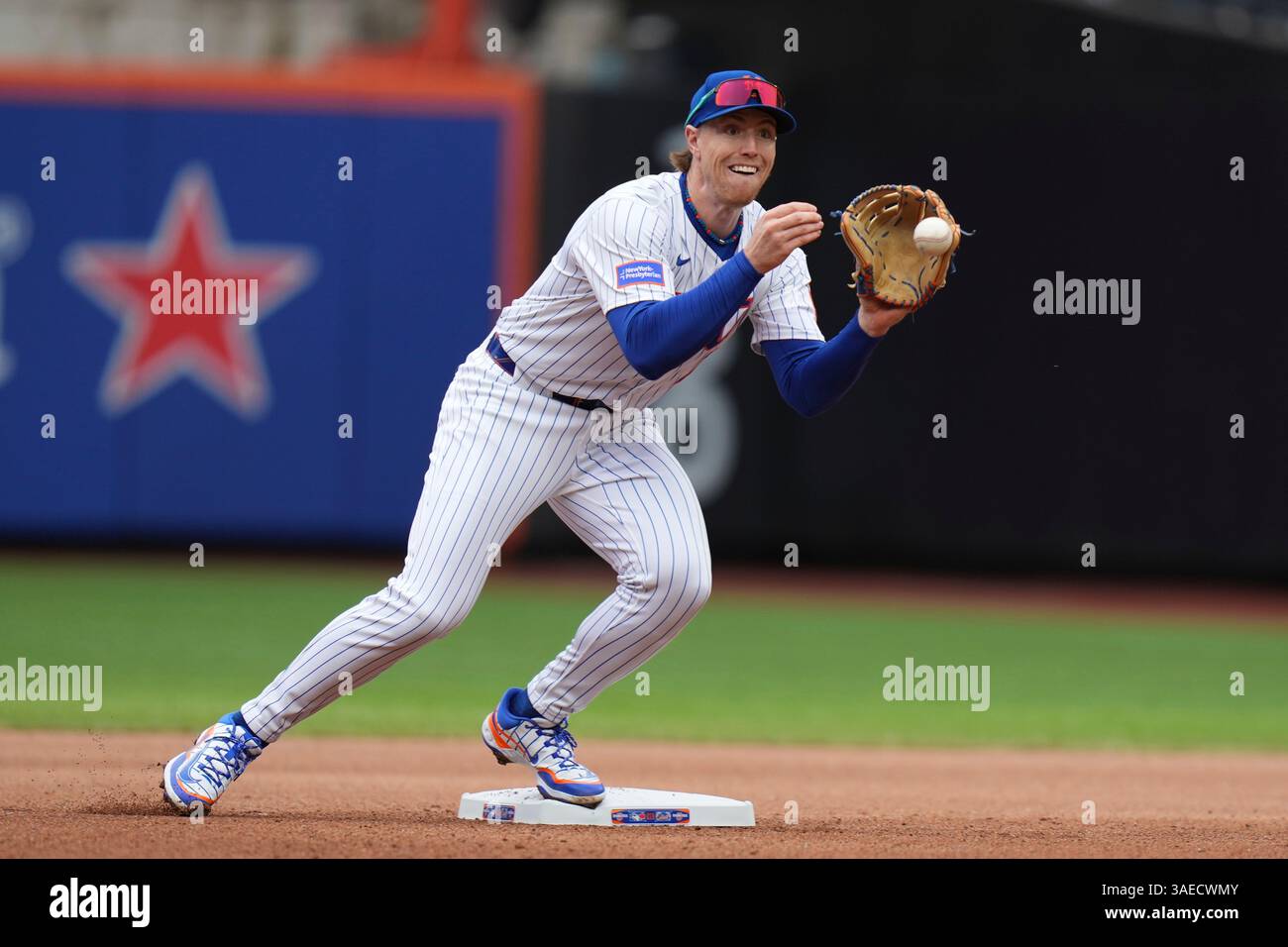 New York Mets second baseman Brett Baty waits to turn a double play ...