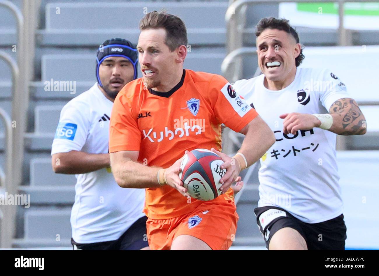 Tokyo, Japan. 6th Apr, 2025. Kubota Spears Funabashi Tokyo-bay fly half ...